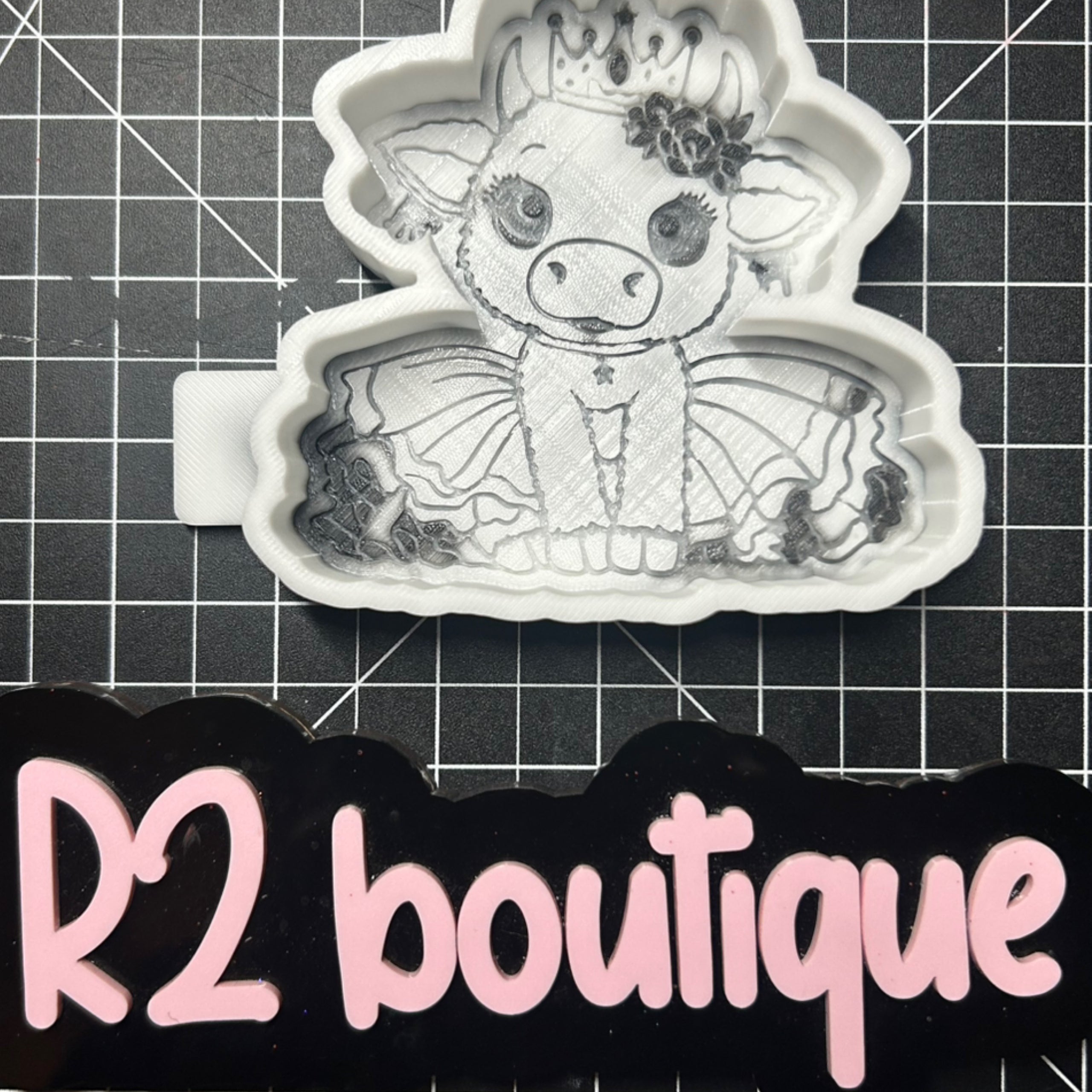 Princess cow mold | R2 Boutique