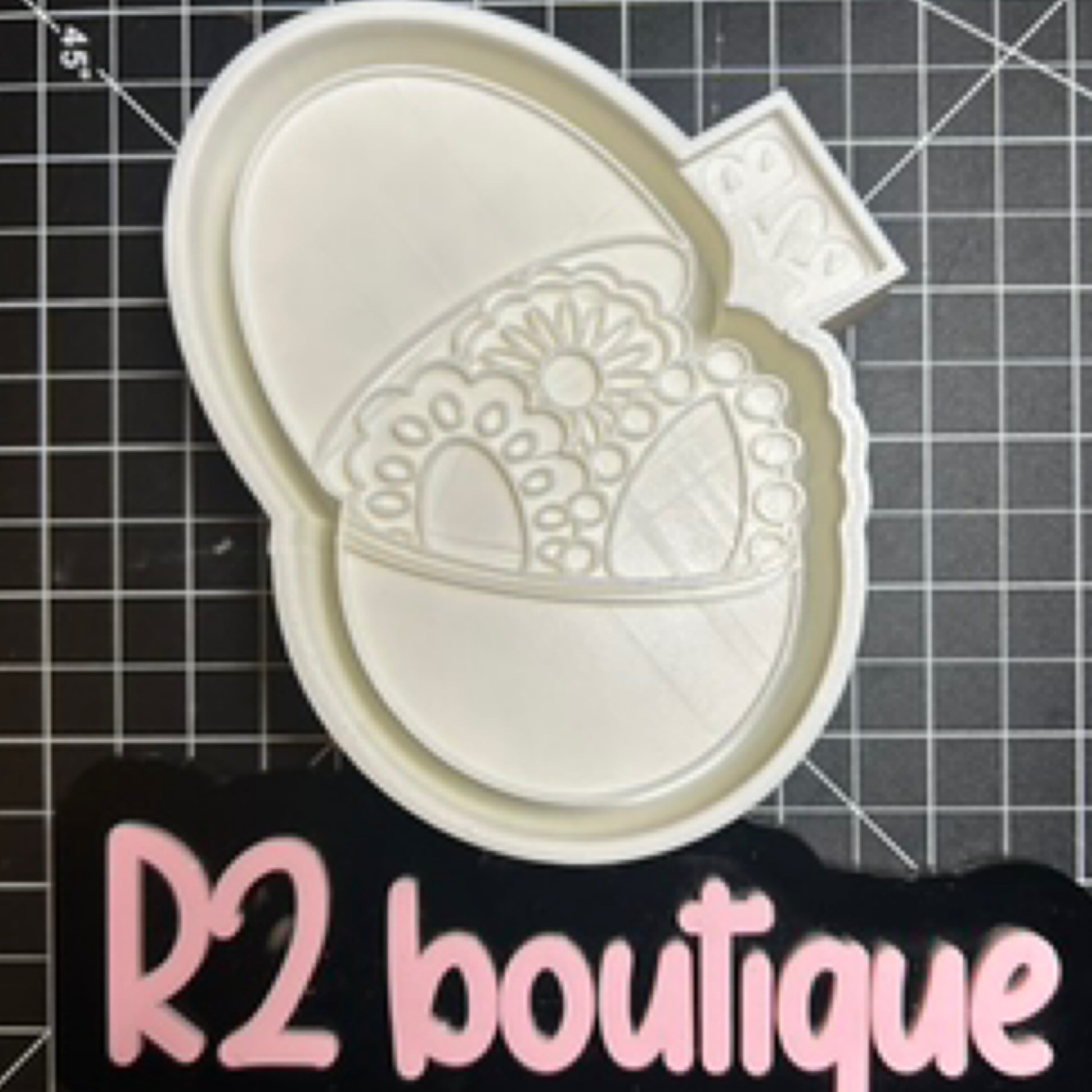 Turquoise egg mold | R2 Boutique